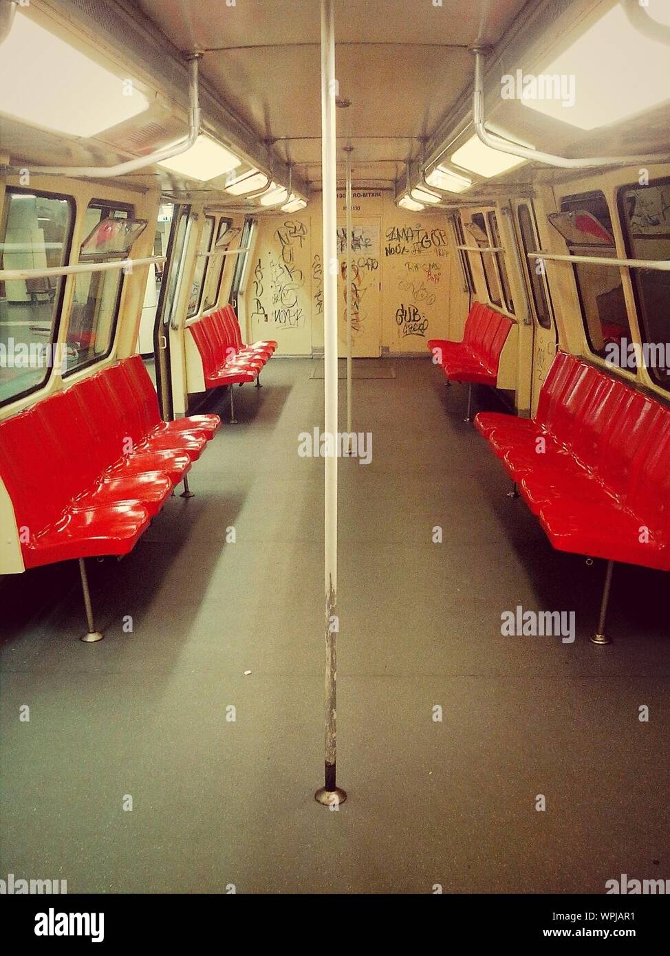 Train seats row hi-res stock photography and images - Alamy