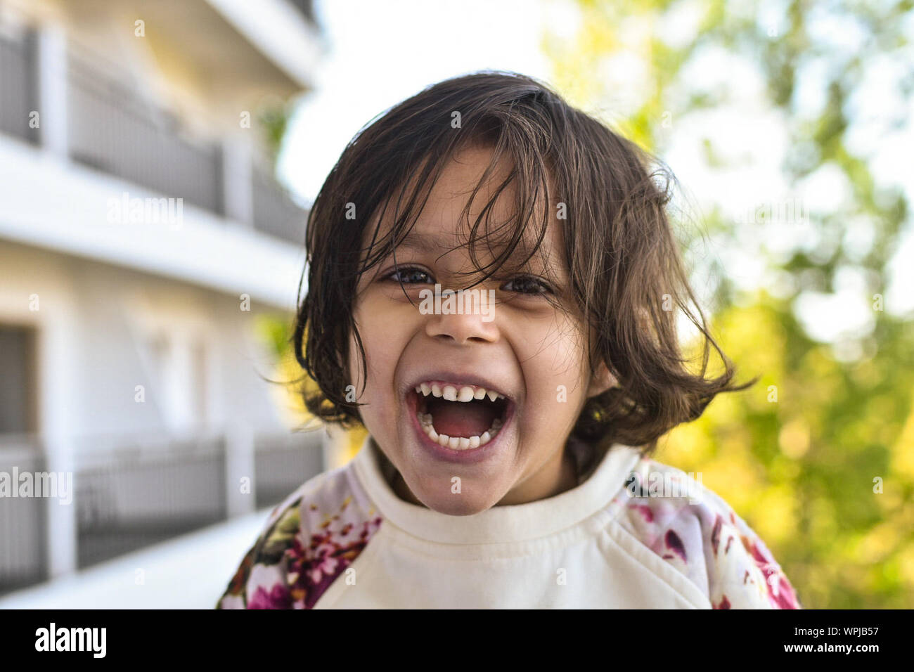 Laughing girl hi-res stock photography and images - Alamy