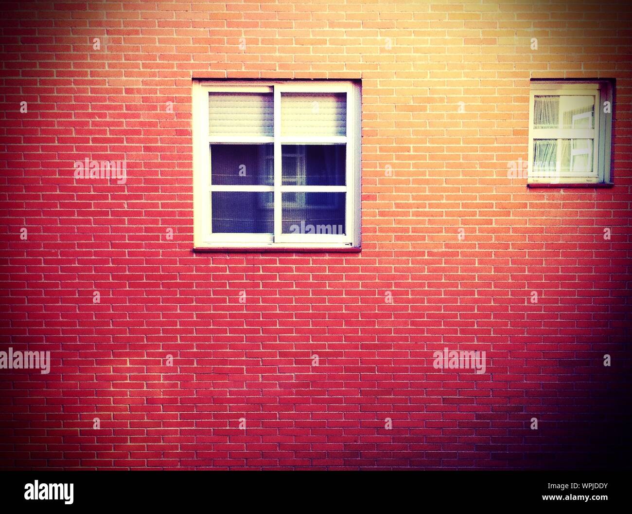 Windows house hi-res stock photography and images - Alamy