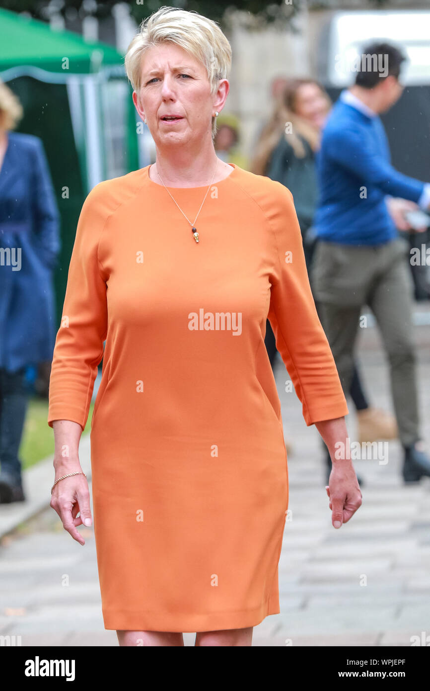 Angela smith hi-res stock photography and images - Alamy