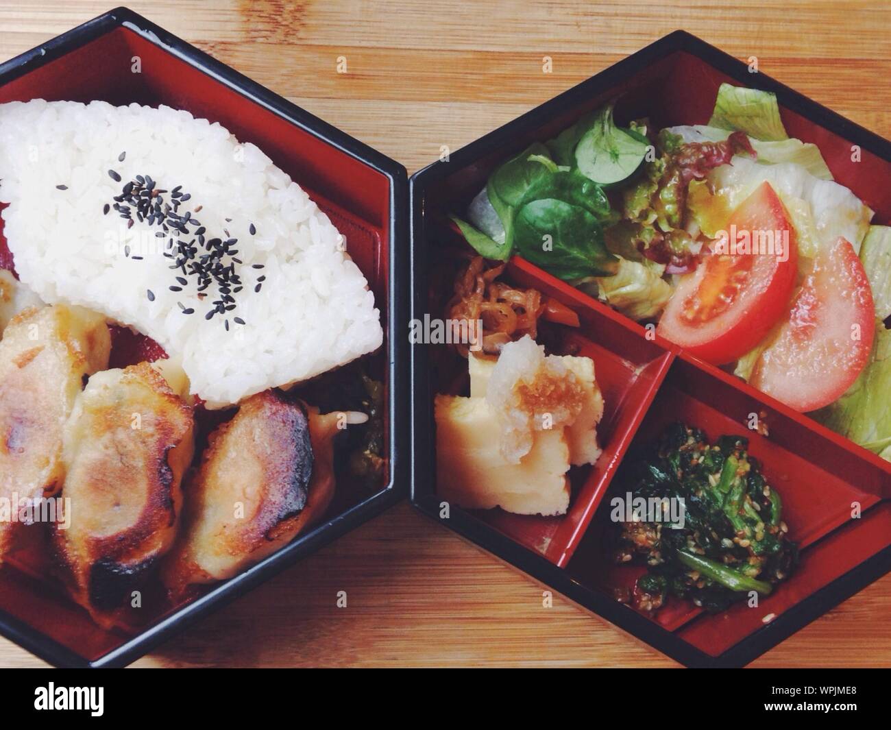 Hexagonal plate hi-res stock photography and images - Alamy