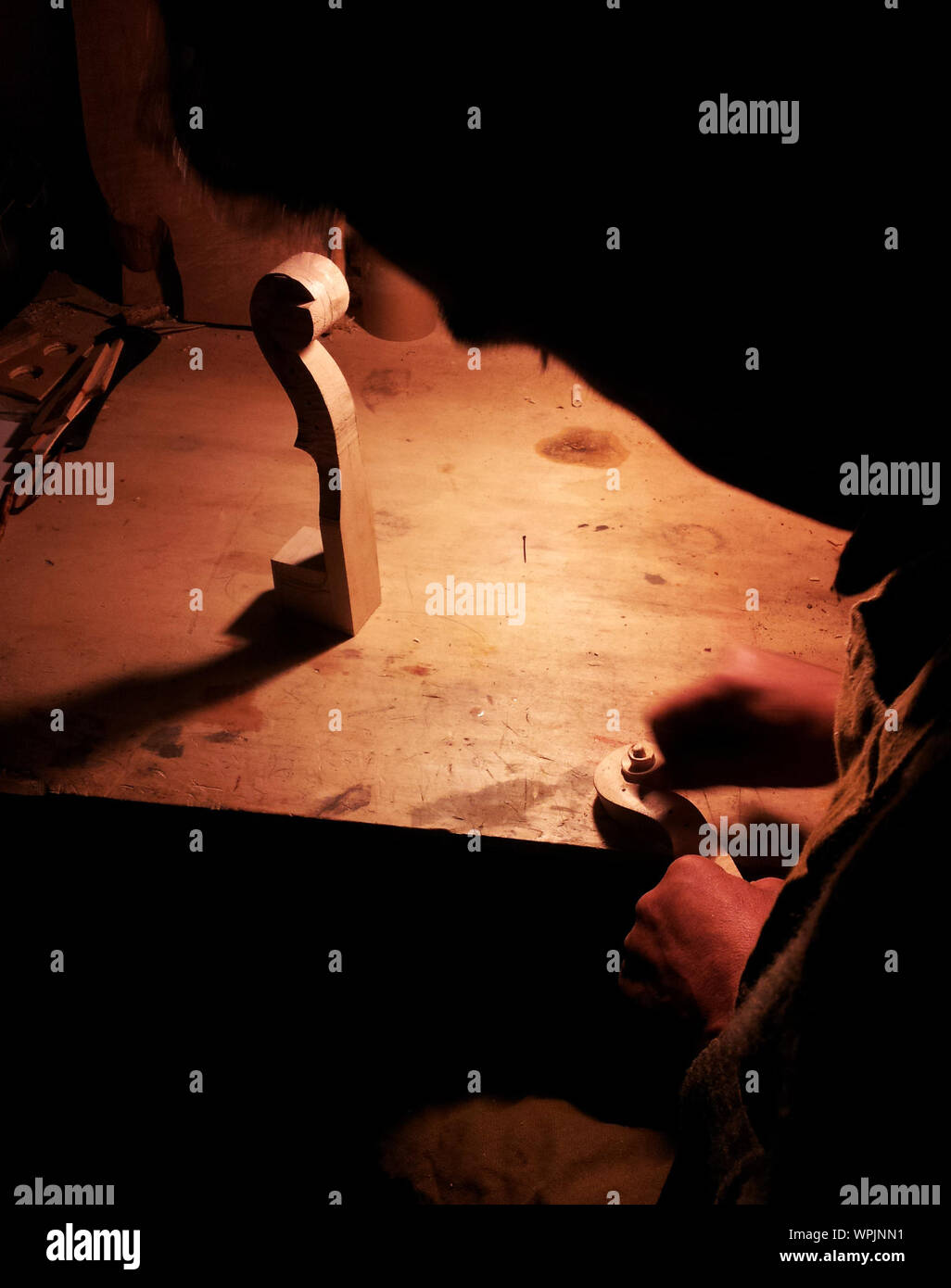 Man in dark room hi-res stock photography and images - Alamy