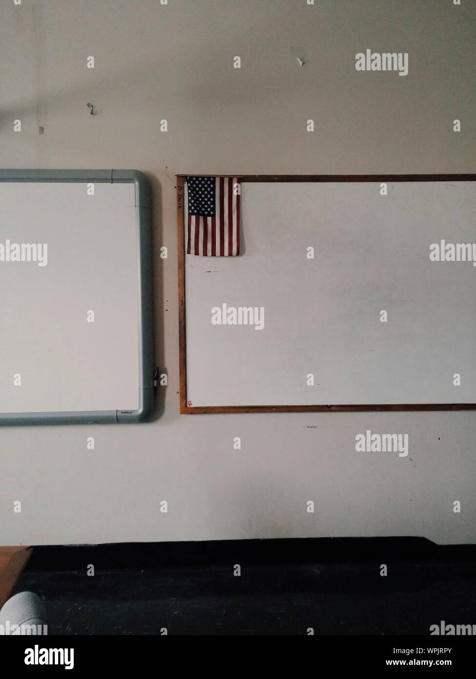 Classroom american flag hi-res stock photography and images - Alamy