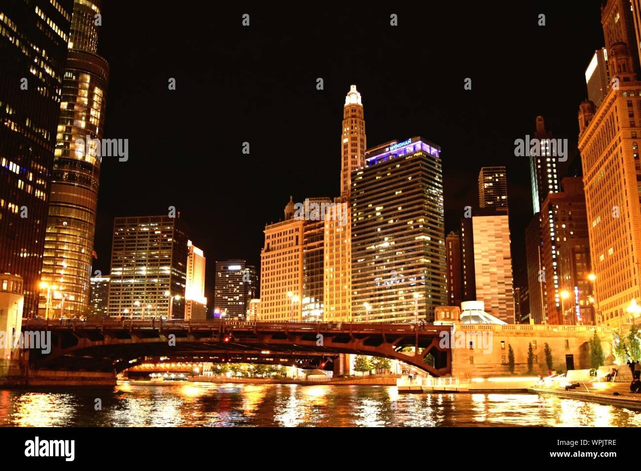 Chicago night river hi-res stock photography and images - Alamy