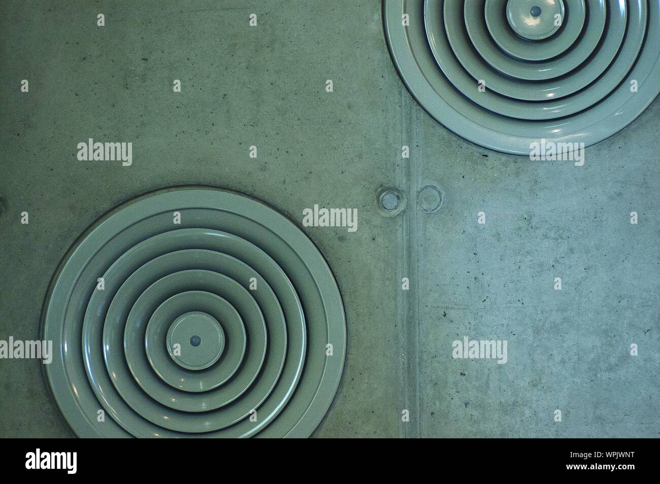 Ceiling air vent hi-res stock photography and images - Alamy