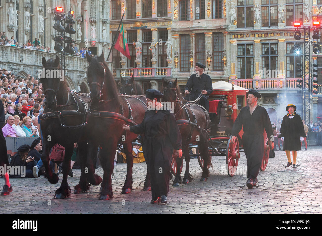 Ommegang Brussels Charles Quint history tradition religious parade ...