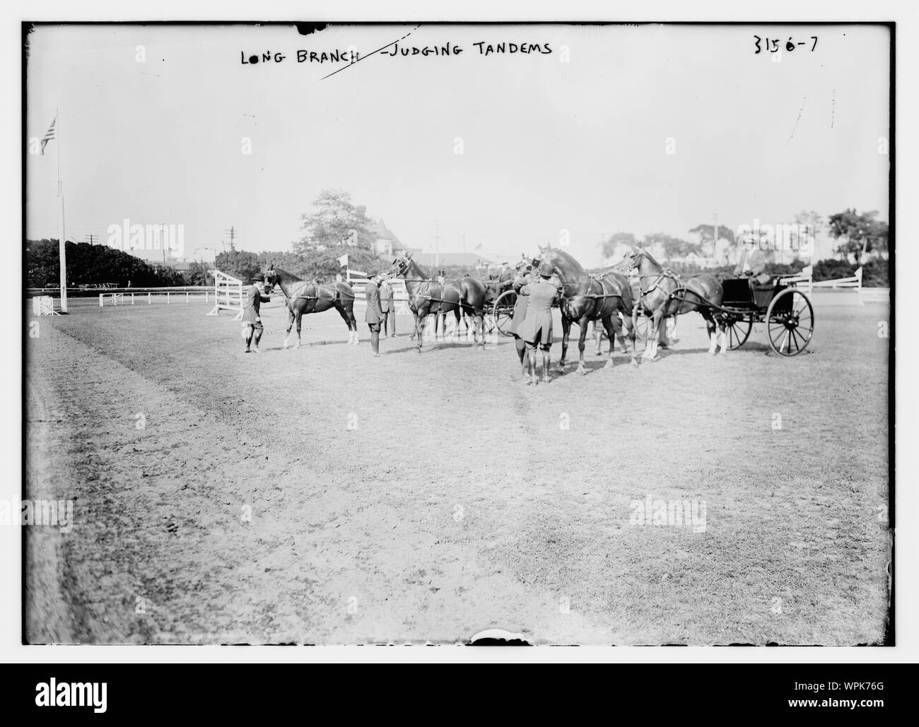 Judging tandems hi-res stock photography and images - Alamy