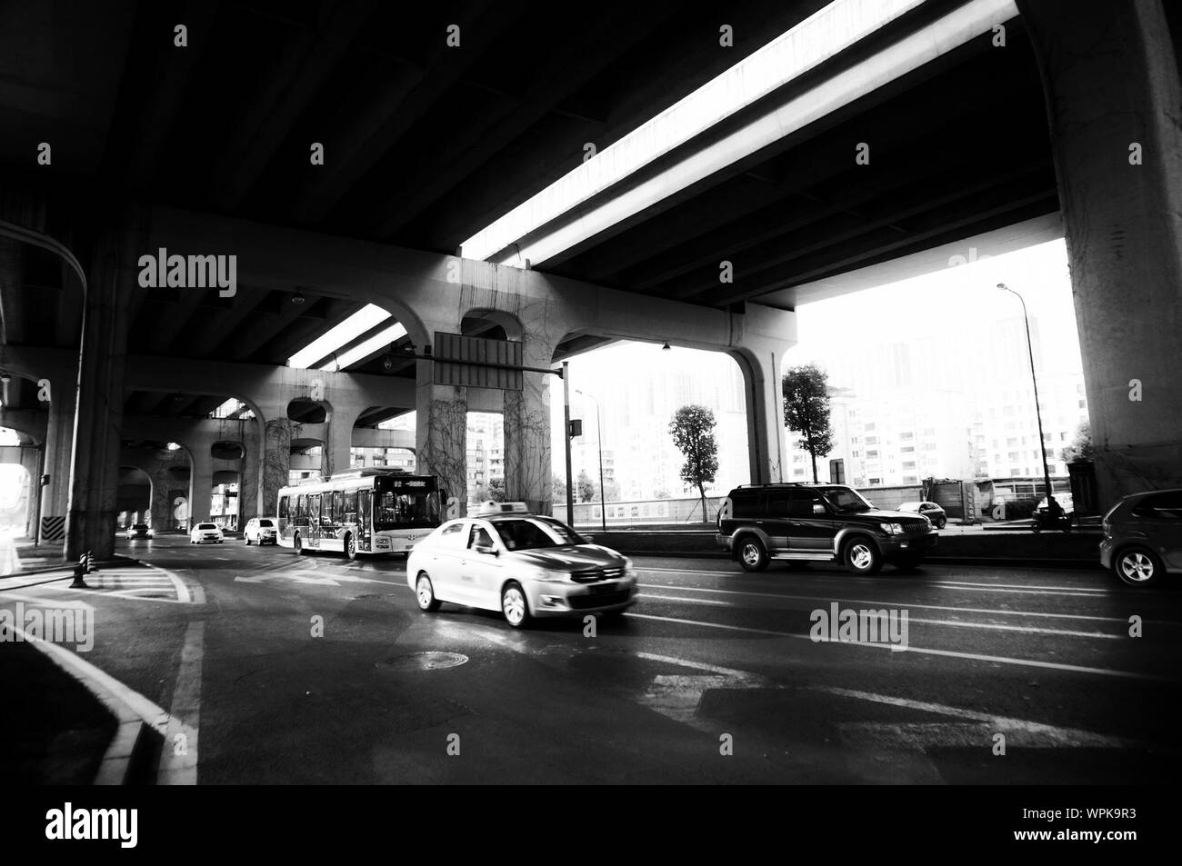 Below car bridge hi-res stock photography and images - Alamy