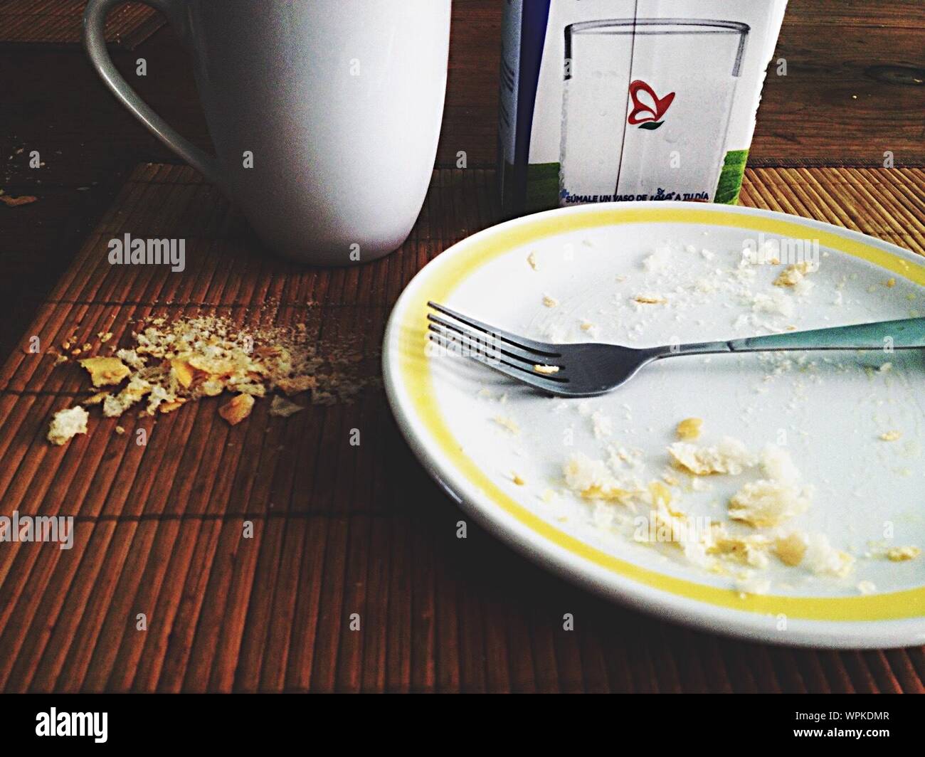 Plate crumbs hi-res stock photography and images - Alamy