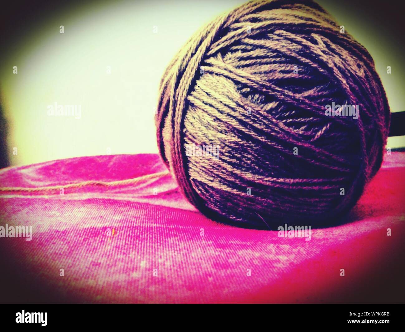 Red thread ball hi-res stock photography and images - Alamy