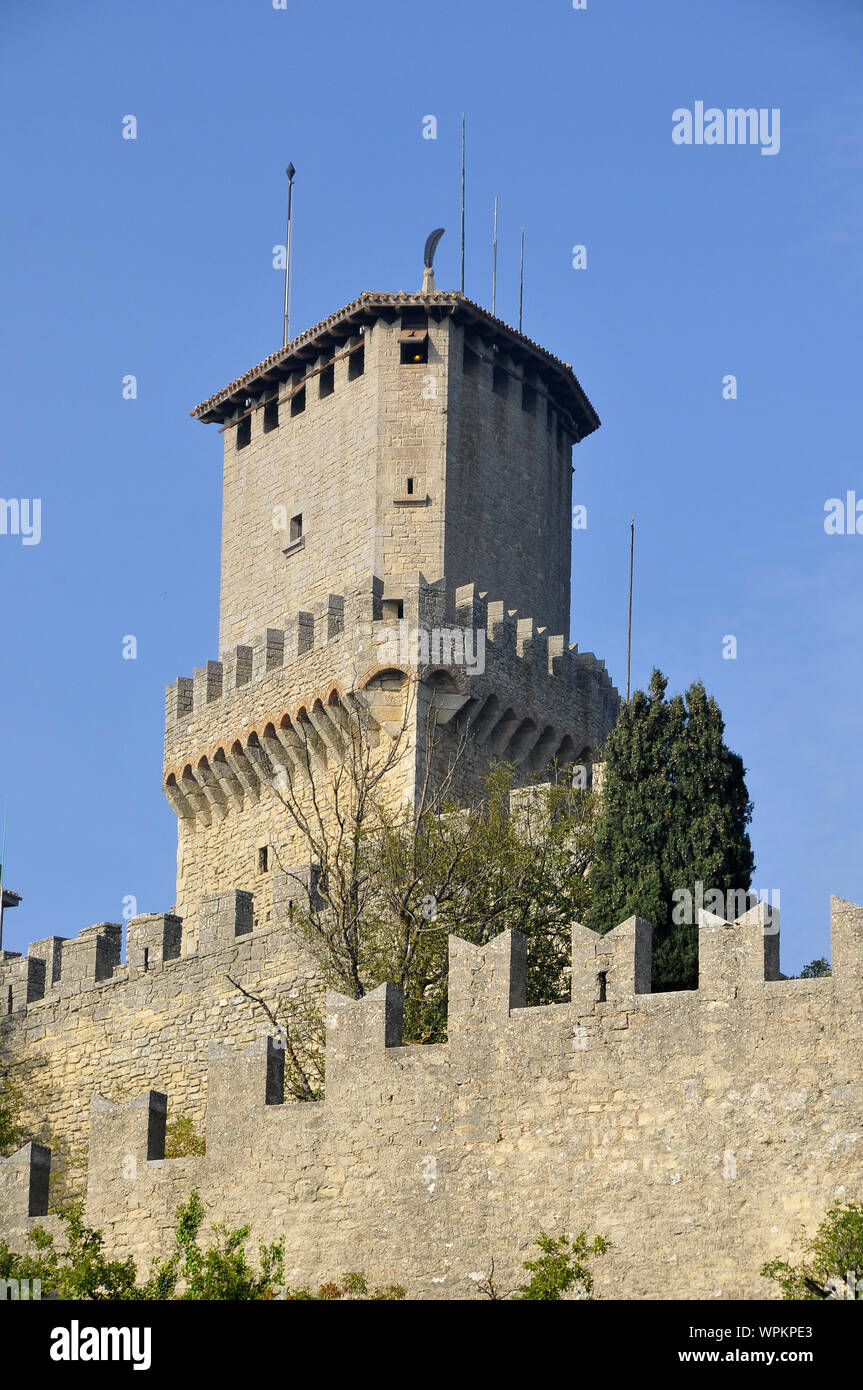 The first tower la rocca o guaita fortress hi-res stock photography and ...