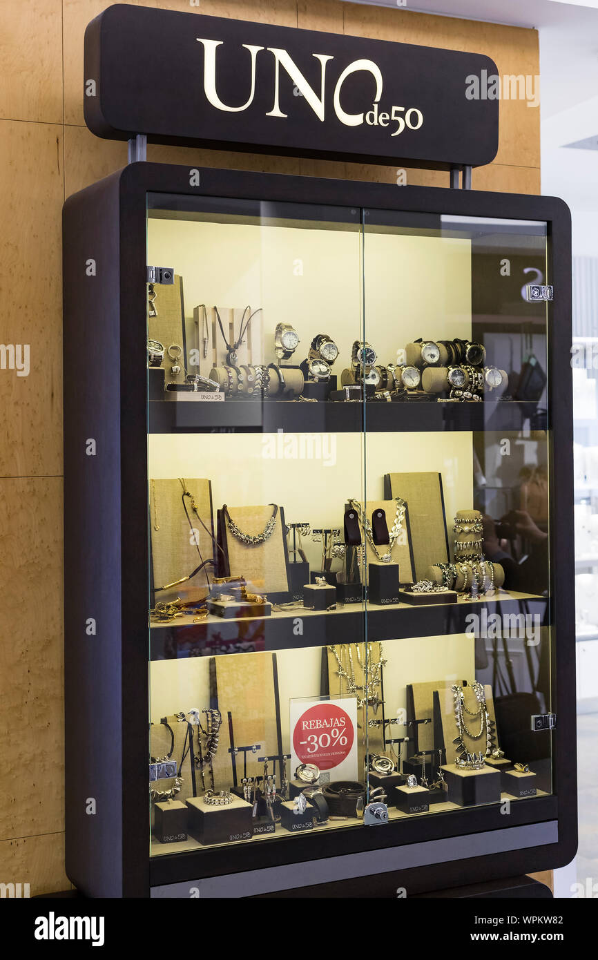 Unode50 store hi-res stock photography and images - Alamy