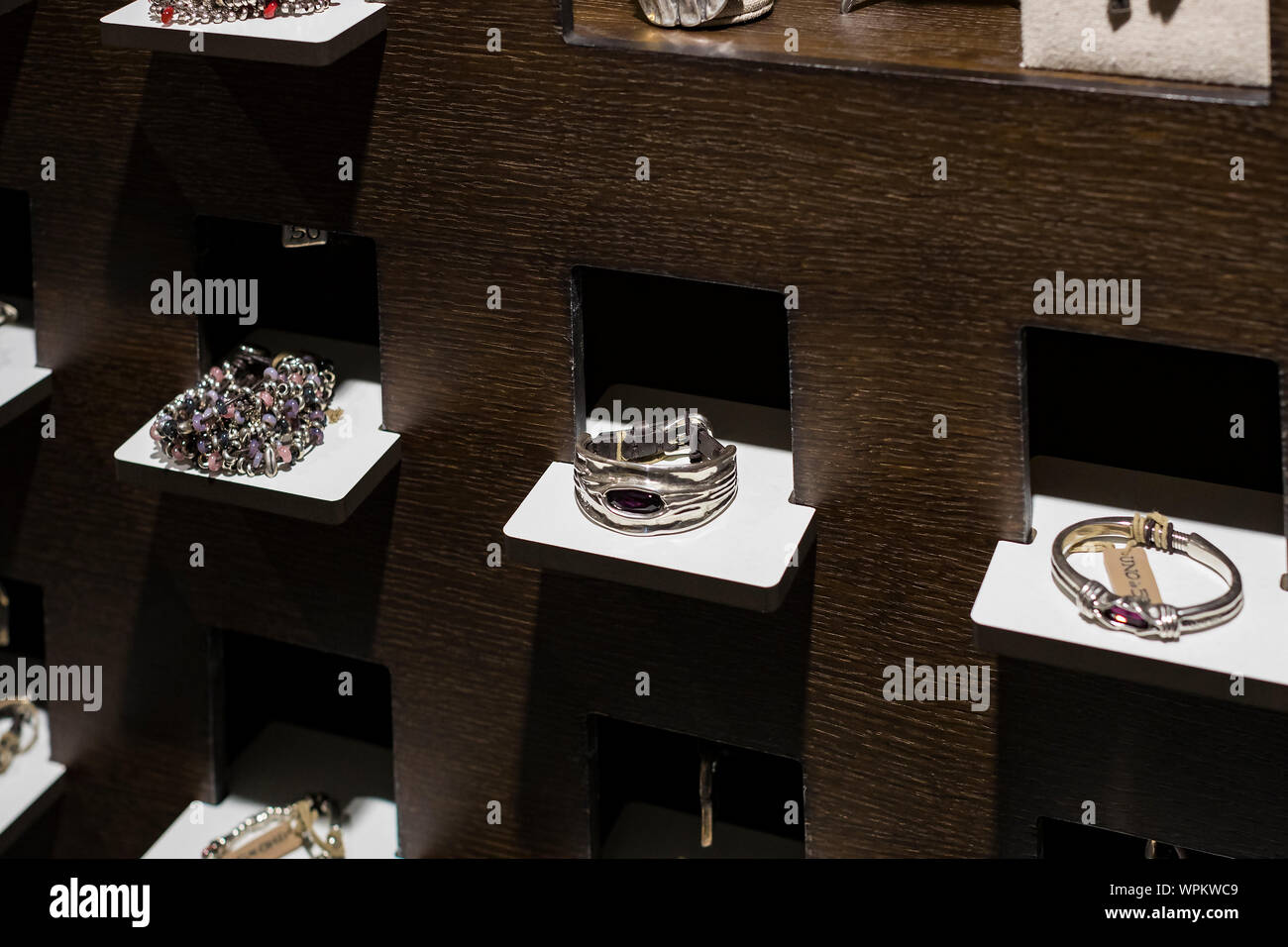 Unode50 store hi-res stock photography and images - Alamy