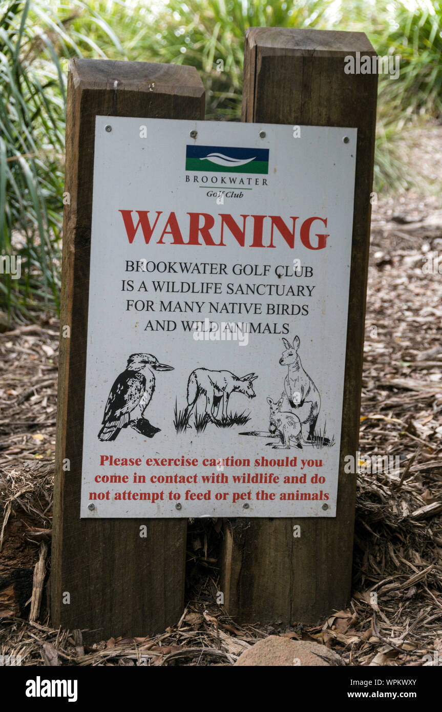 Golf course warning sign hi-res stock photography and images - Alamy