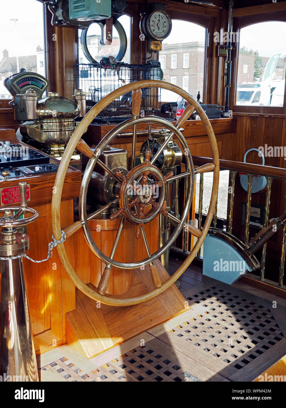 Captains chair hi-res stock photography and images - Alamy