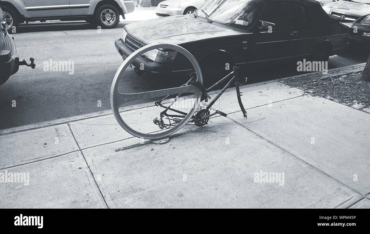 Broken Cycle High Resolution Stock Photography and Images - Alamy