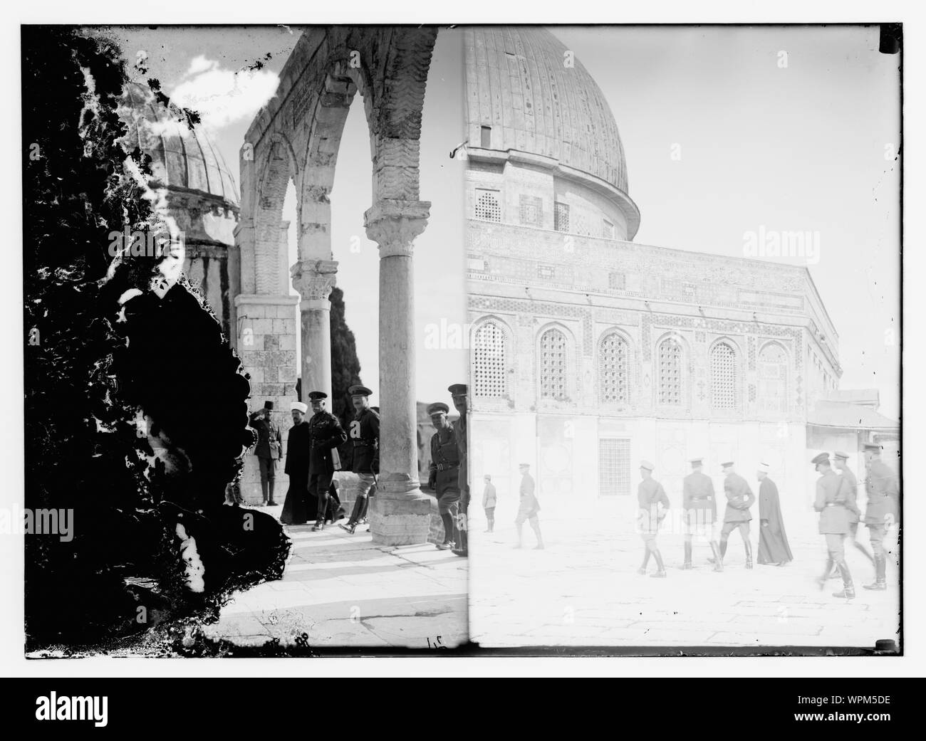 Lord Plumer and others before Mosque of Omar [i.e., Dome of the Rock ...