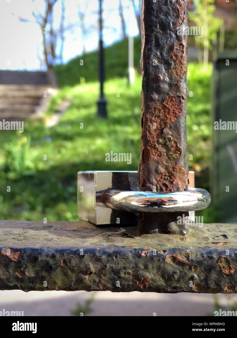 Padlock on iron gate hi-res stock photography and images - Alamy