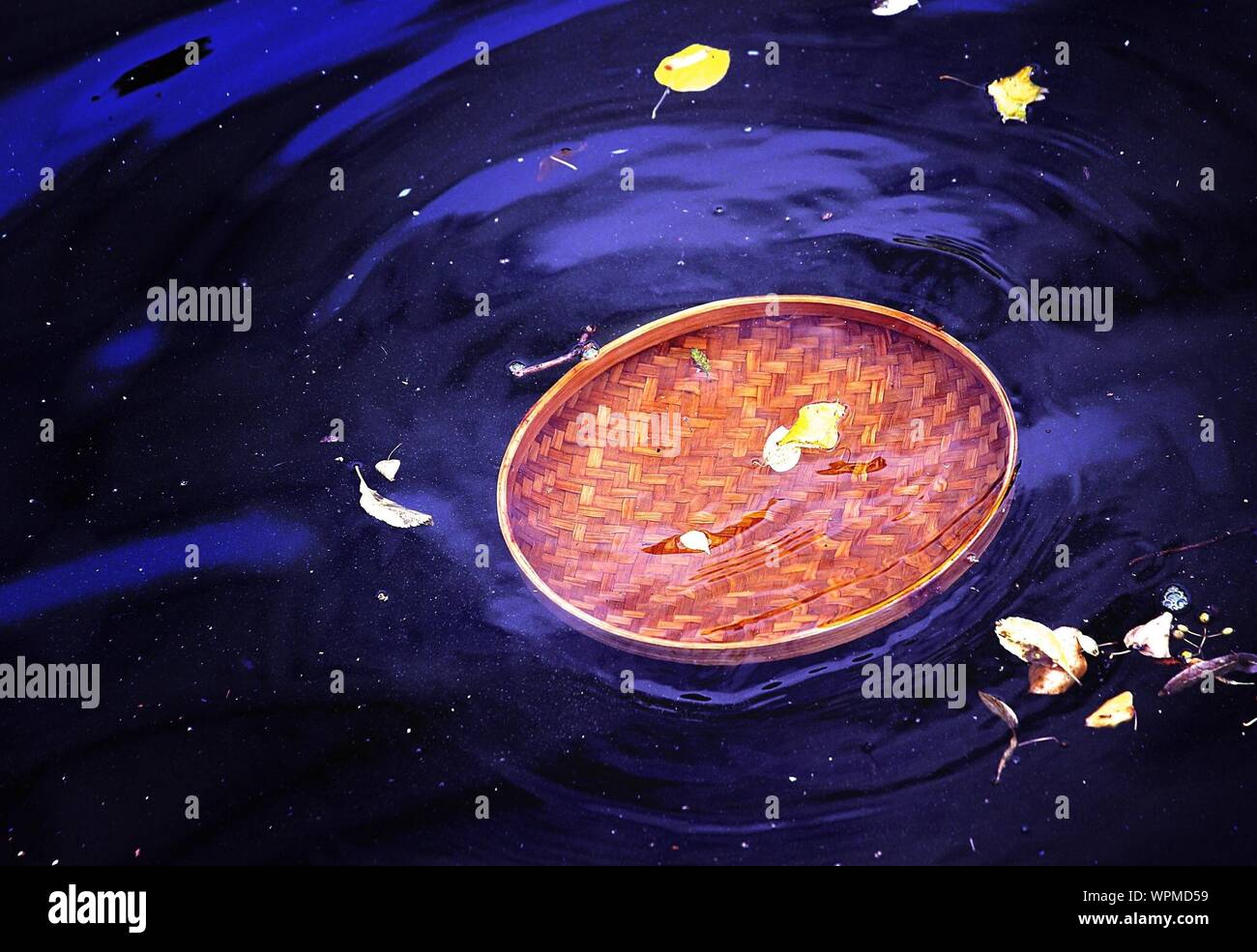 Plate water hi-res stock photography and images - Alamy