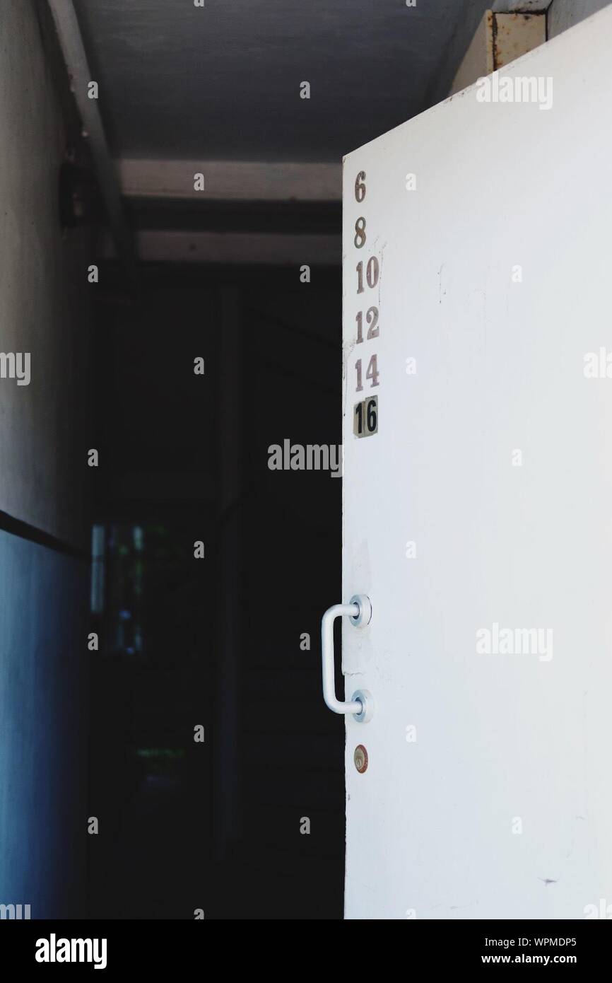 Numbers on door hi-res stock photography and images - Alamy