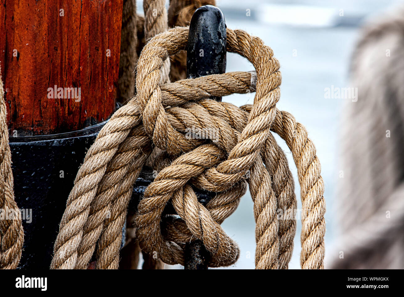 sailor knot on a ship in a North Sea harbor Stock Photo - Alamy