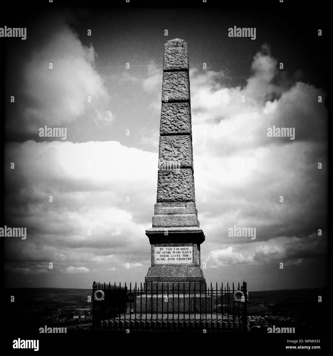 Werneth low war memorial hi-res stock photography and images - Alamy
