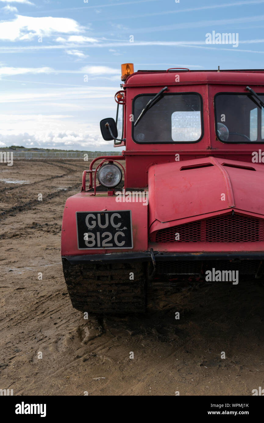 Tracked snow vehicle hi-res stock photography and images - Alamy