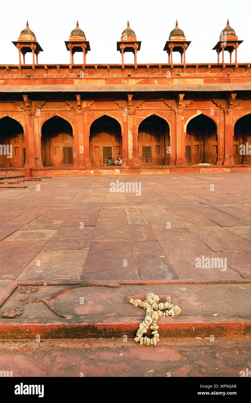 Mausoleum wall tomb hi-res stock photography and images - Alamy