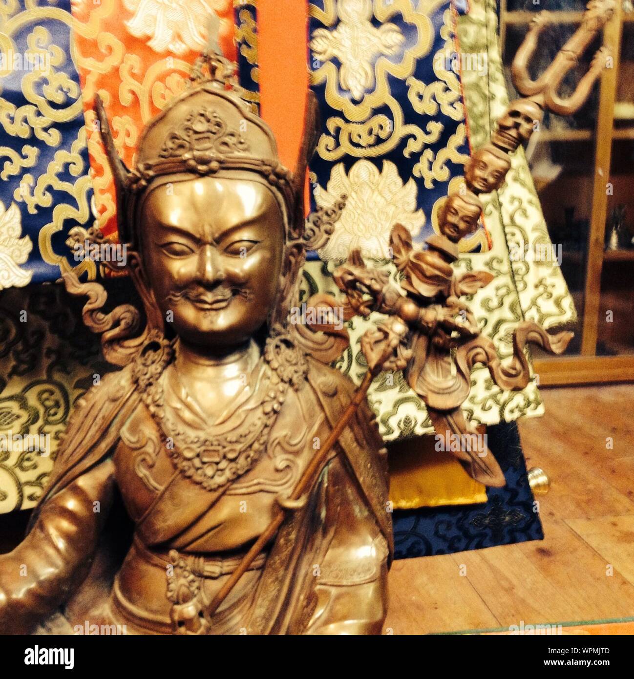 Chinese statue hi-res stock photography and images - Alamy