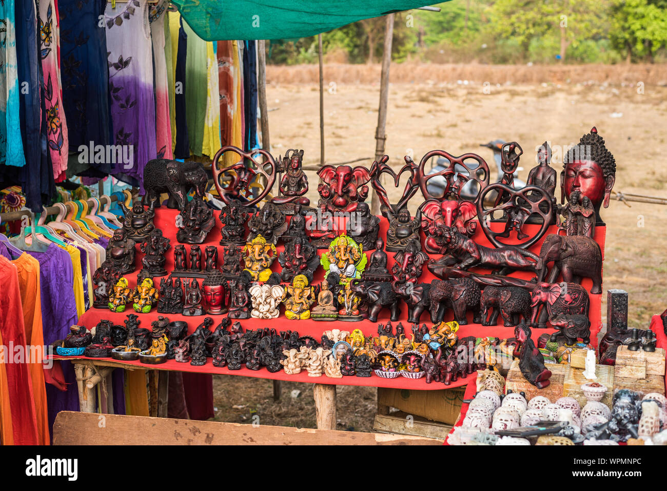 Anjuna Beach, Goa/India- April 4 2018: Stalls and makeshift shops ...