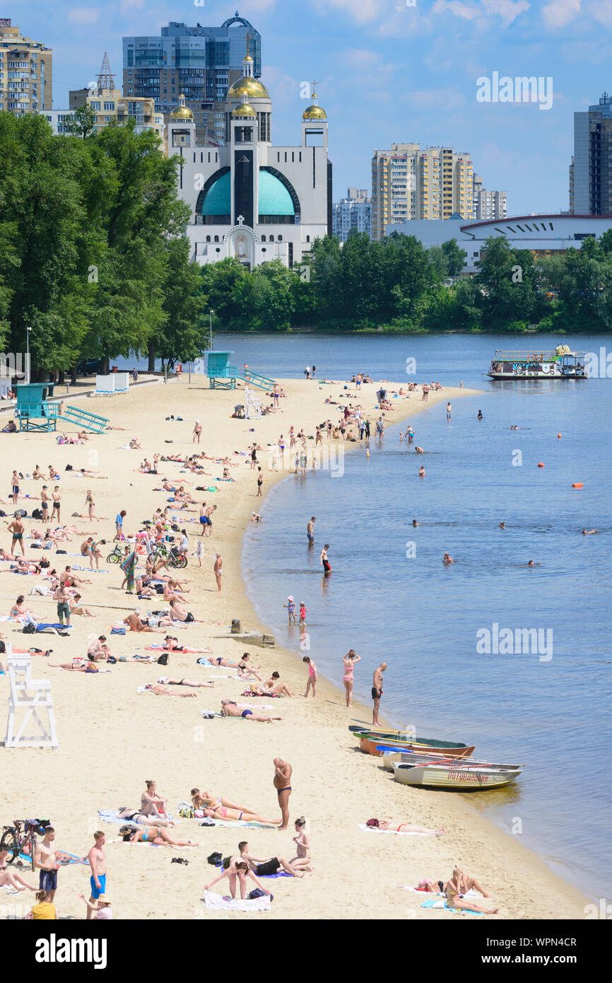 Kiev, Kyiv: Venetian Canal, sidearm of river Dnipro (Dnieper), Venice ...