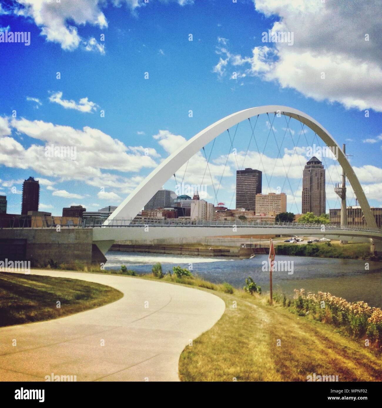 Archway bridge hi-res stock photography and images - Alamy