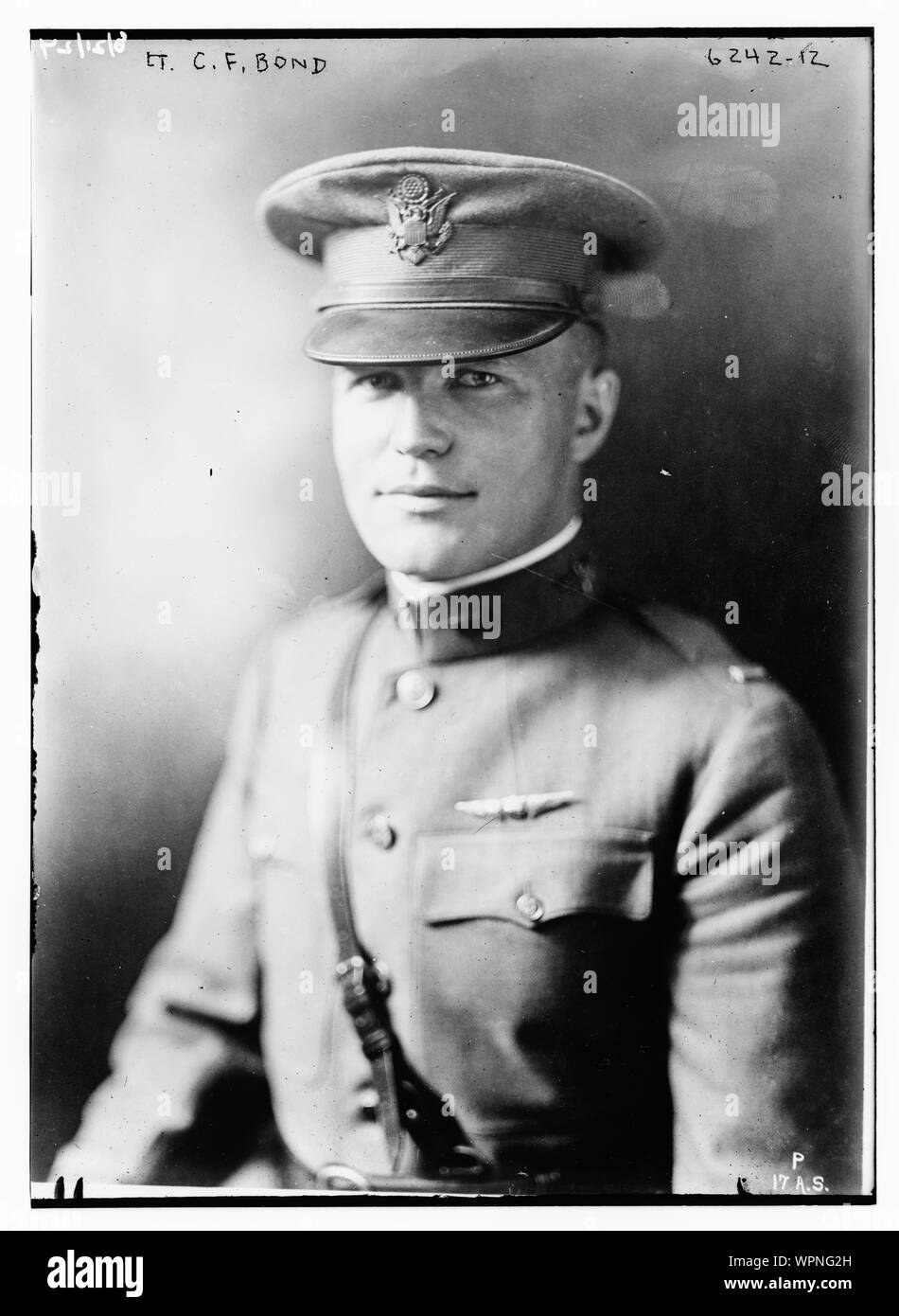 Military bond hi-res stock photography and images - Alamy