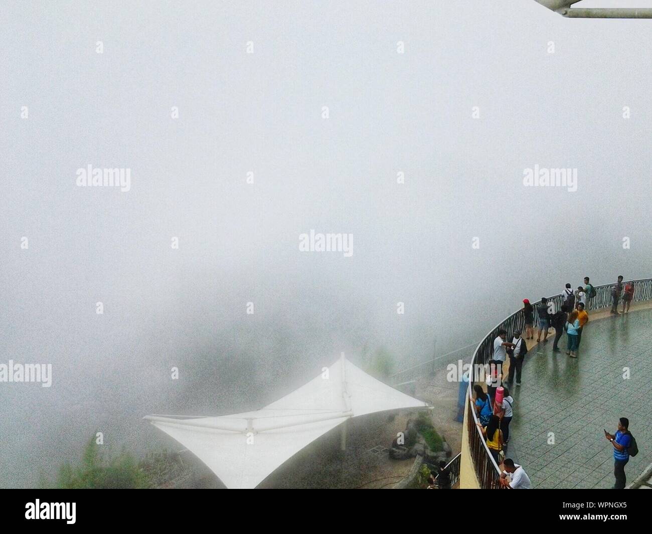 Observation deck people hi-res stock photography and images - Alamy