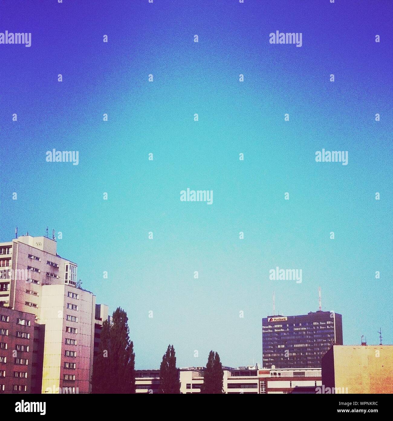 Sky over the buildings hi-res stock photography and images - Alamy