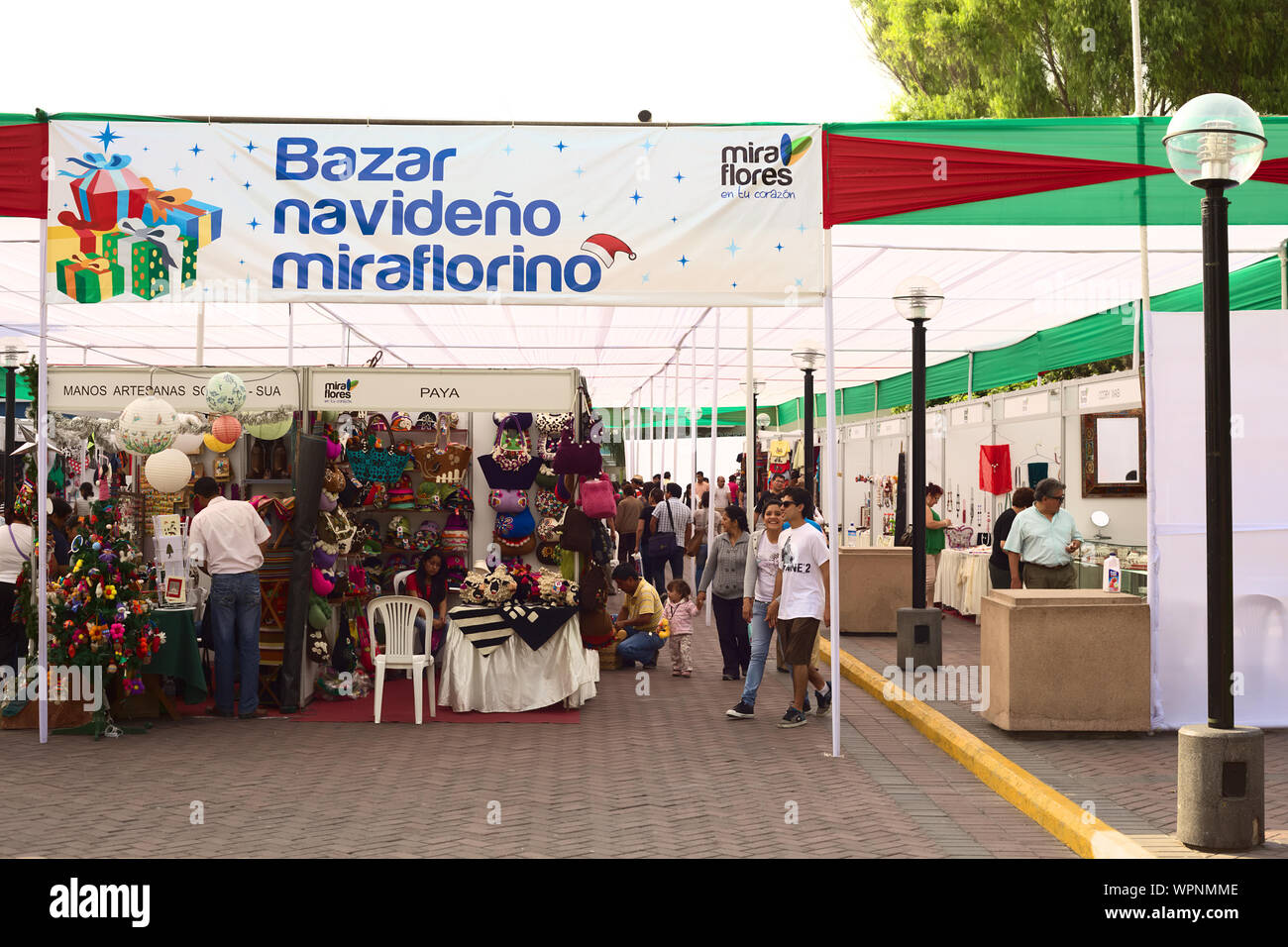 Handicraft market lima peru hi-res stock photography and images - Alamy