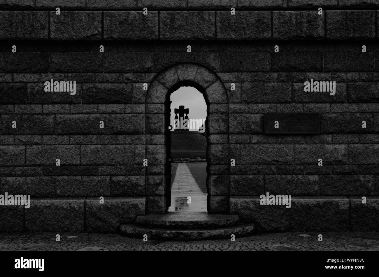 Entrance cemetery hi-res stock photography and images - Alamy