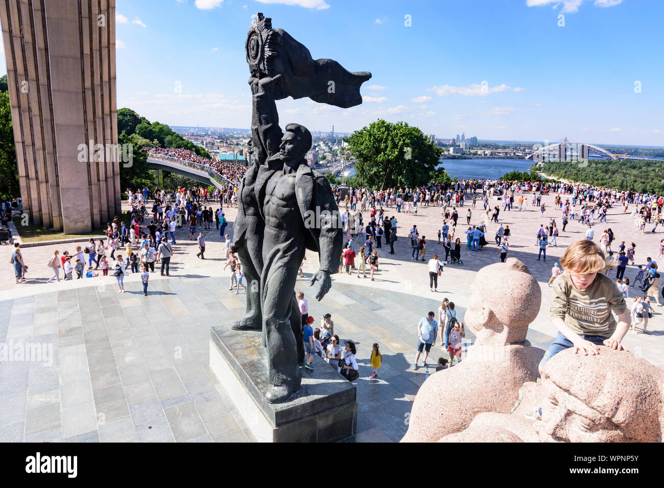 Kiev, Kyiv: People's Friendship Arch (Friendship of Nations Monument ...