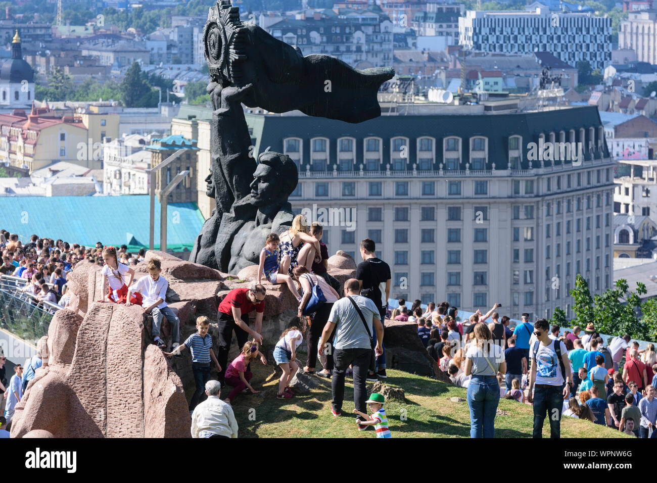 Kiev, Kyiv: People's Friendship Arch (Friendship of Nations Monument ...