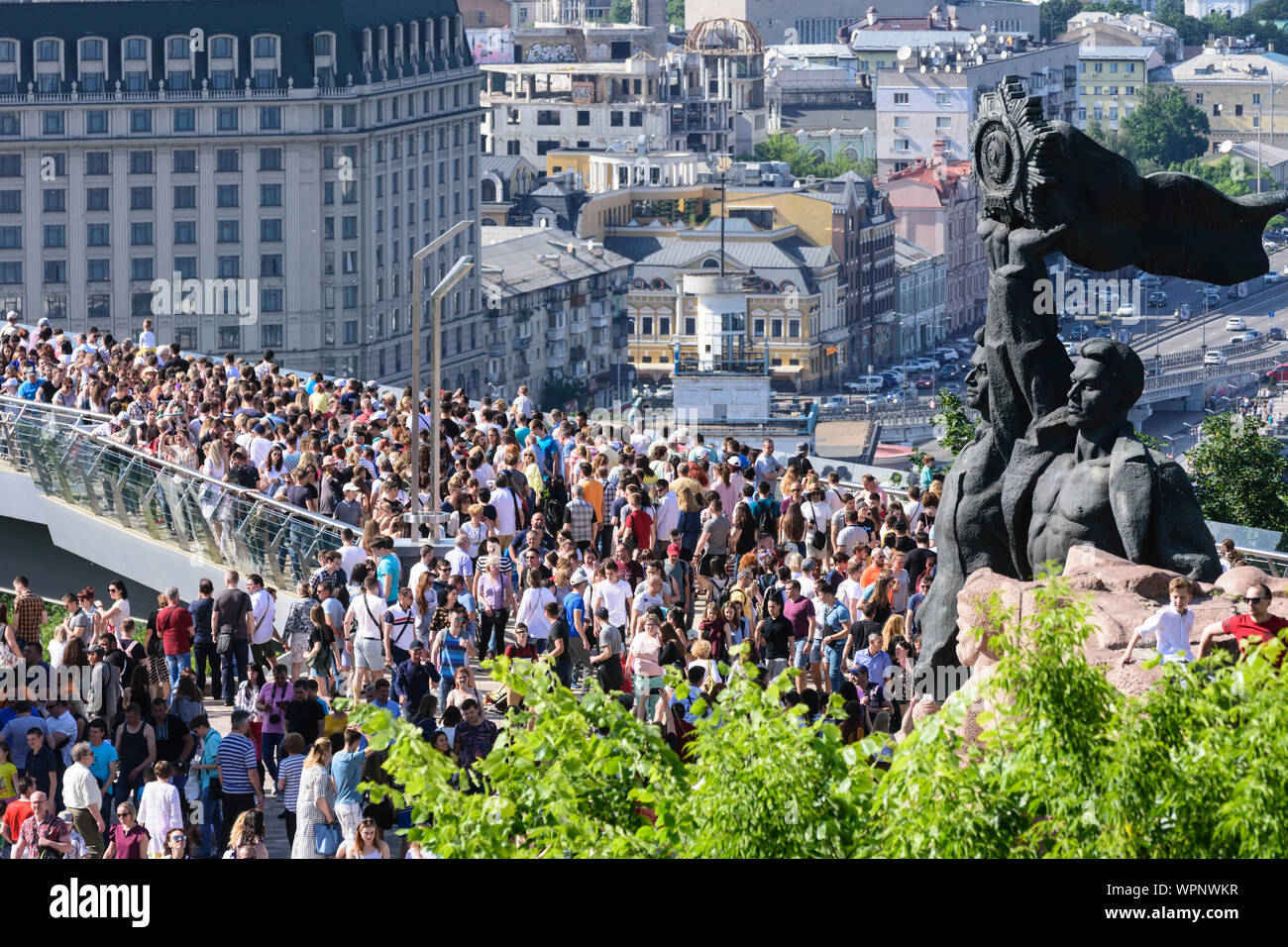 Kiev, Kyiv: People's Friendship Arch (Friendship of Nations Monument ...