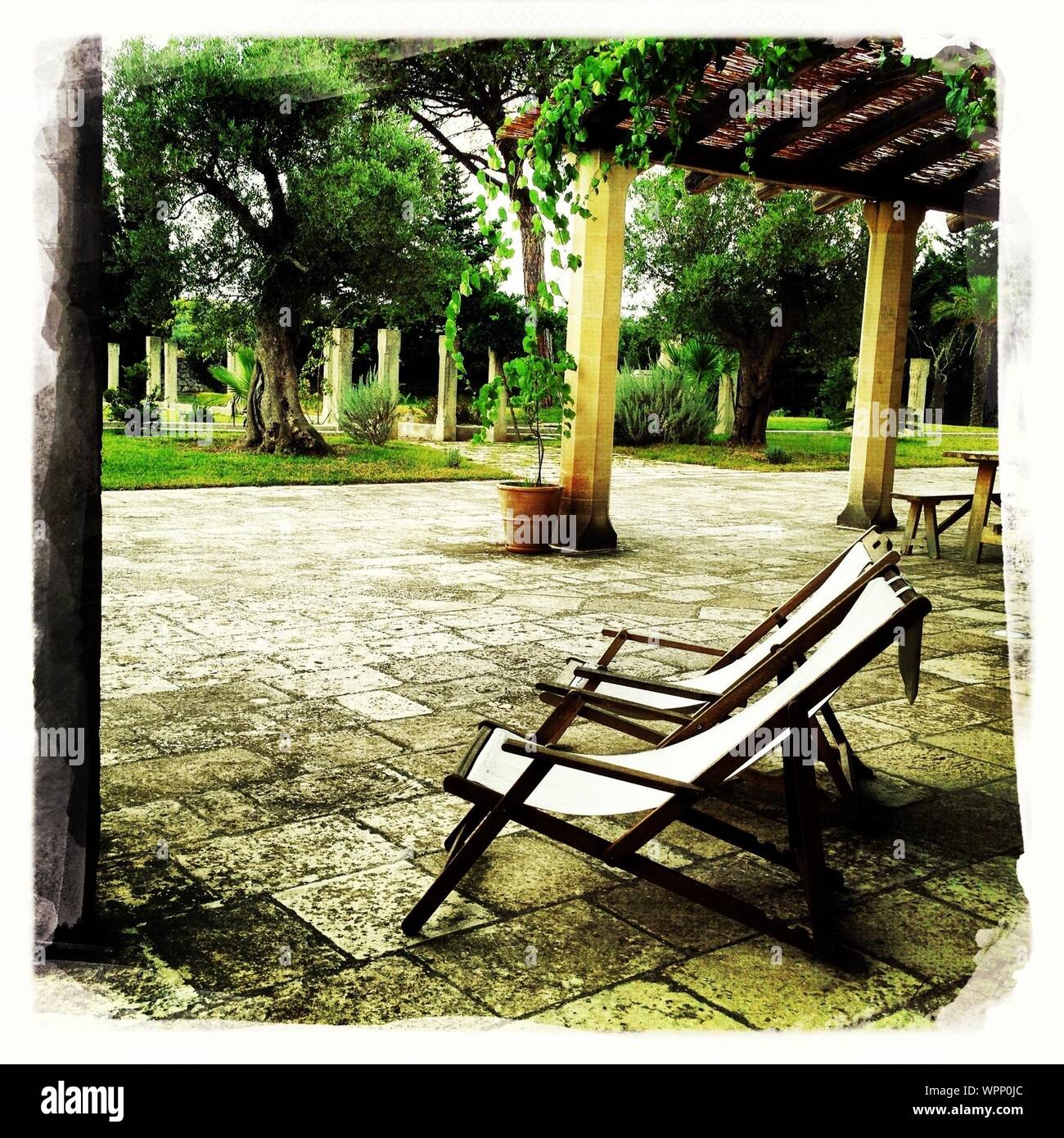 Lawn chairs side hi-res stock photography and images - Alamy