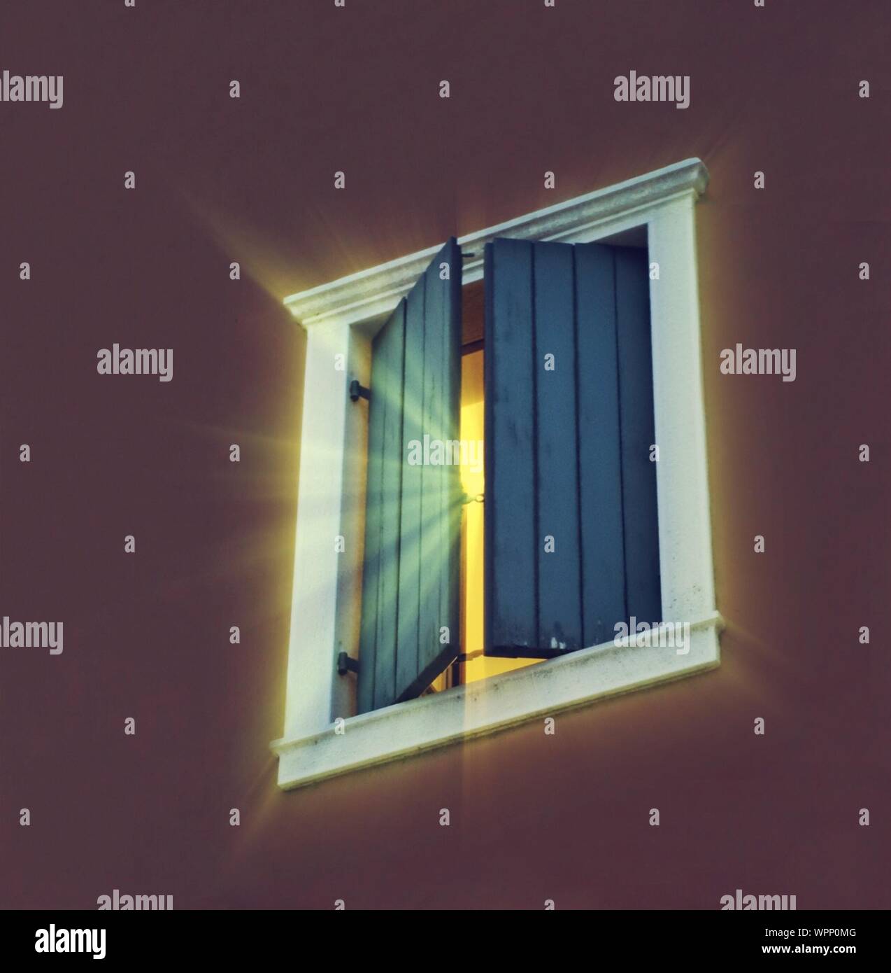Beam light window hi-res stock photography and images - Alamy