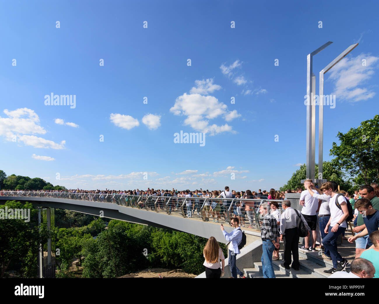 Kiev, Kyiv: glass floor Klitschko Pedestrian-Bicycle Bridge in , Kyiv ...