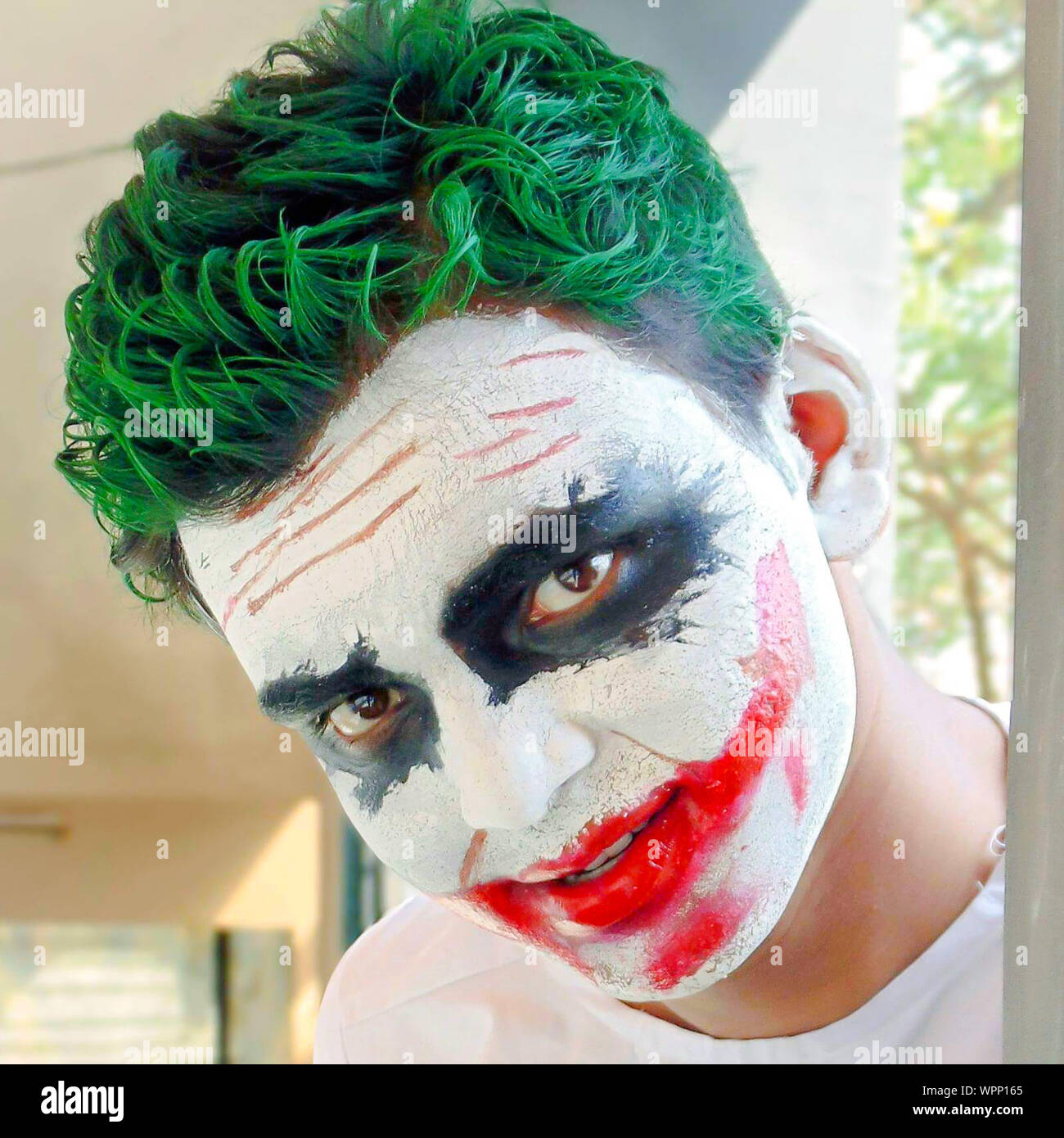 Man paint green hi-res stock photography and images - Alamy