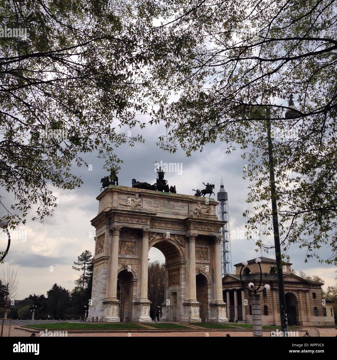 Ornate triumphal arch hi-res stock photography and images - Alamy