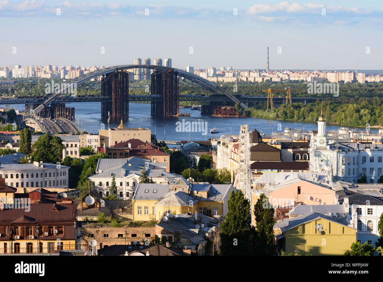 Kiev, Kyiv: river Dnipro (Dnieper), Podil district, road bridge in ...