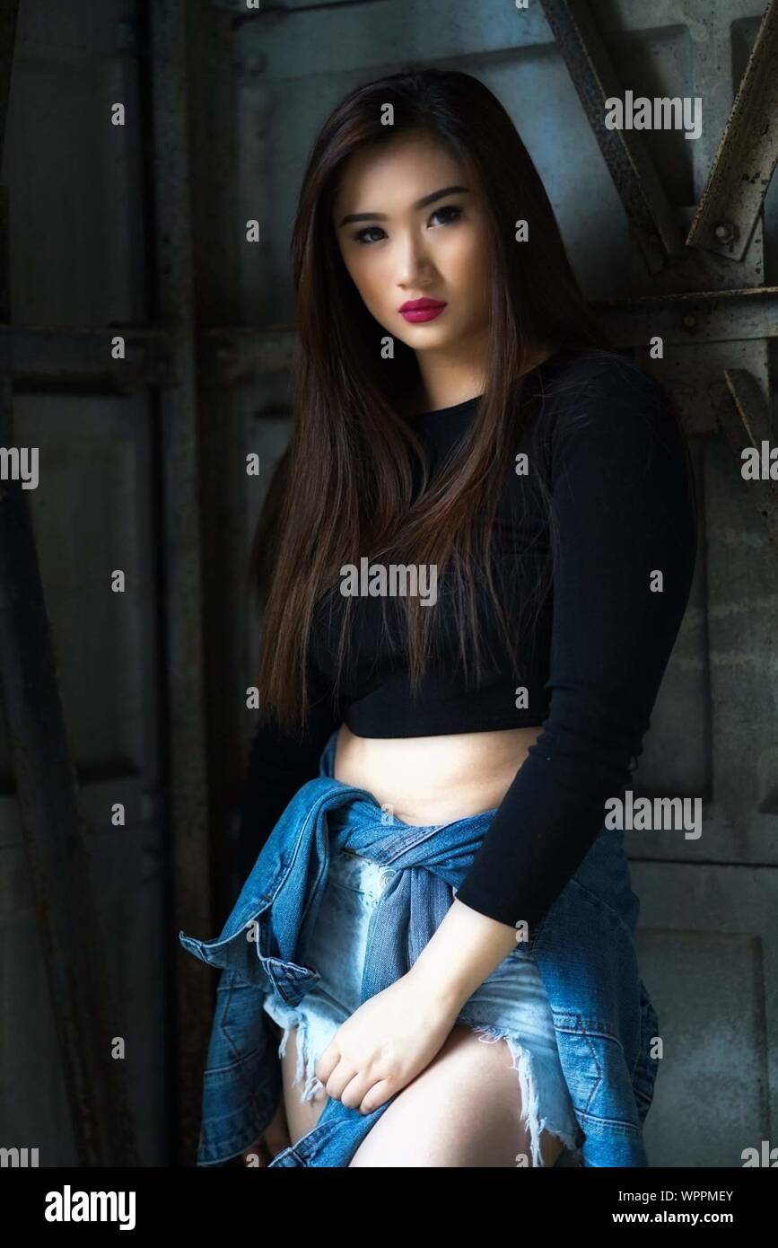 Beautiful model portrait hi-res stock photography and images - Alamy