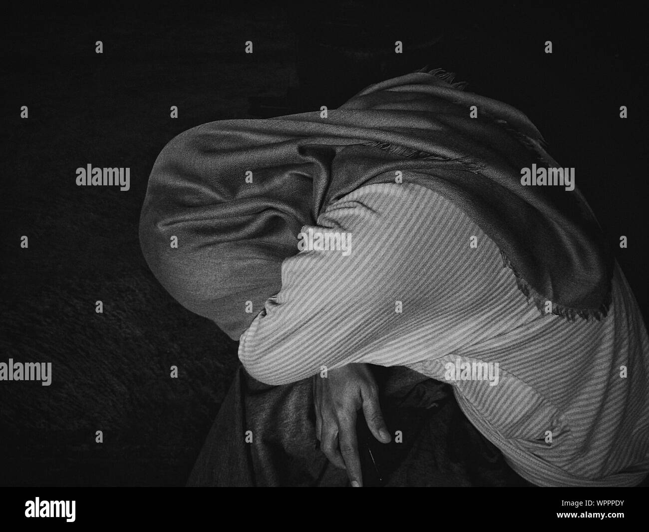 Woman head covered hi-res stock photography and images - Alamy