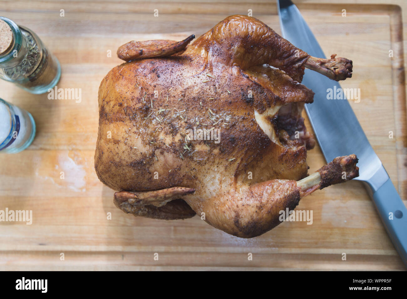 Crispy roast chicken hi-res stock photography and images - Alamy