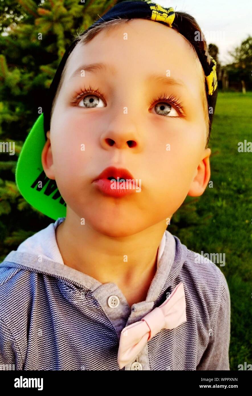 Focus lips hi-res stock photography and images - Alamy